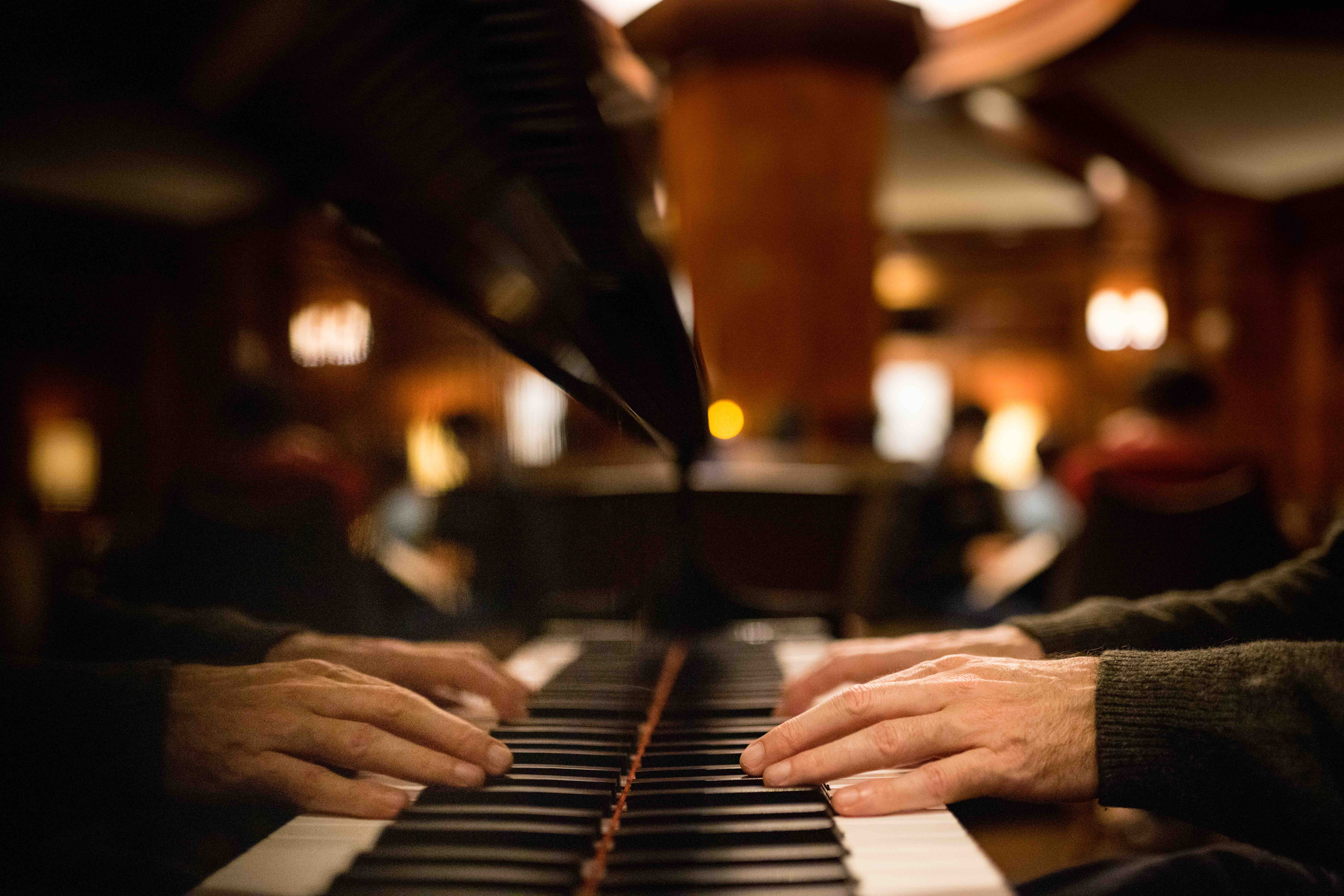 Silent Reading Party (Late Afternoon) Tickets | Hotel Sorrento ...